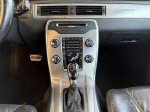 Balts Volvo V70 2014 Cēsis, ar dzinēja tilpumu 2.40 L un nobraukumu 0 tūkst. km par 6590 €, foto 16 vietnē AUTOMOTO.COM.LV