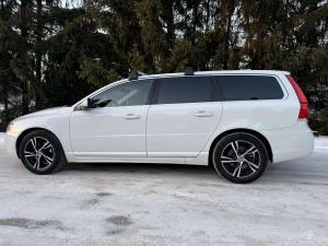 Balts Volvo V70 2014 Alīta, ar dzinēja tilpumu 1.98 L un nobraukumu 249 tūkst. km par 5750 €, foto 6 vietnē AUTOMOTO.COM.LV