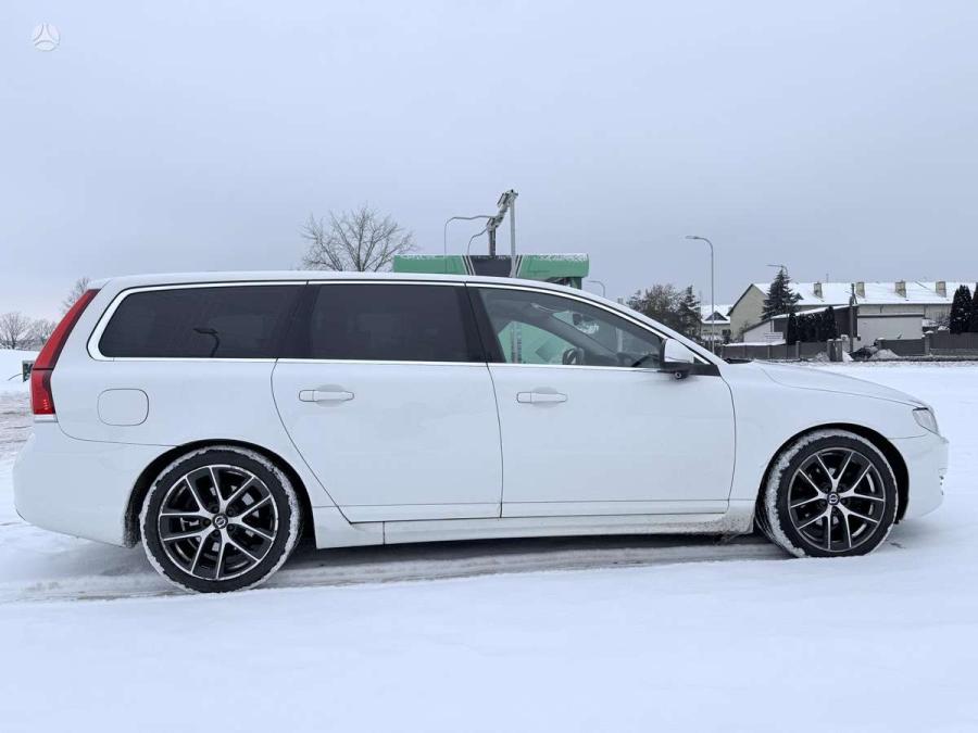 Balts Volvo V70 2014 Kauņa, ar dzinēja tilpumu 1.97 L un nobraukumu 276 tūkst. km par 5850 €, foto 2 vietnē AUTOMOTO.COM.LV