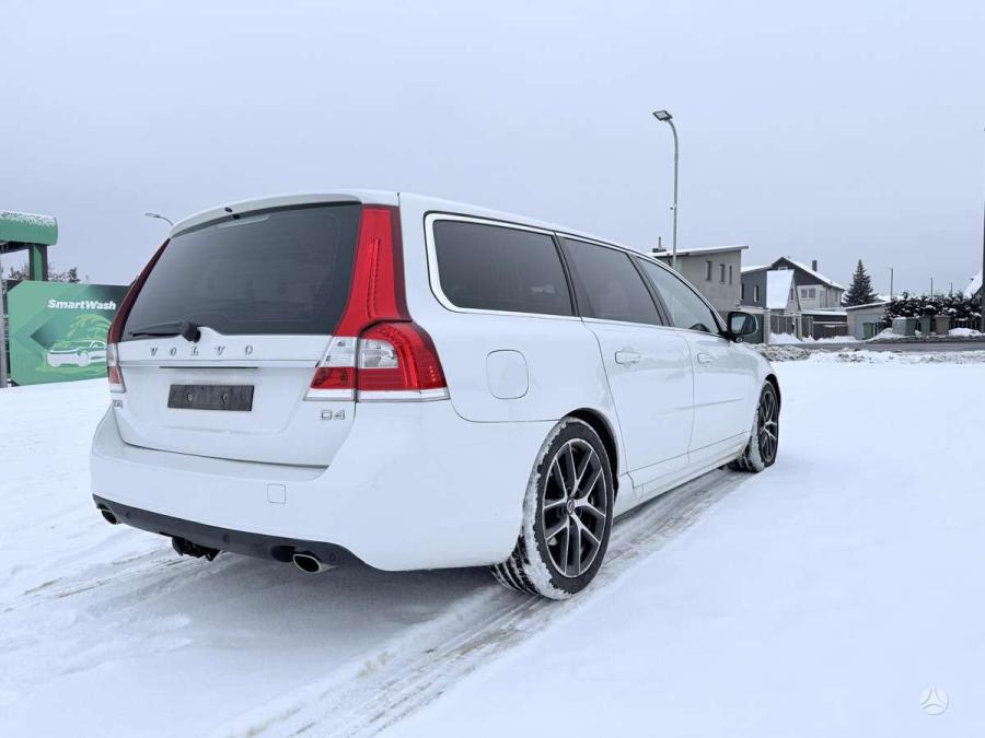 Balts Volvo V70 2014 Kauņa, ar dzinēja tilpumu 1.97 L un nobraukumu 276 tūkst. km par 5850 €, foto 3 vietnē AUTOMOTO.COM.LV