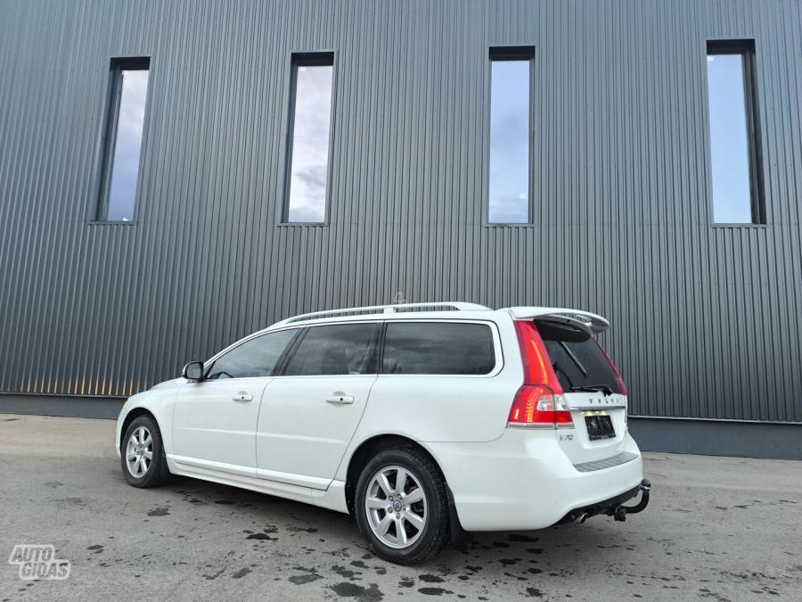 Balts Volvo V70 2014 Mažeikiai, ar dzinēja tilpumu 2.00 L un nobraukumu 242 tūkst. km par 6850 €, foto 3 vietnē AUTOMOTO.COM.LV