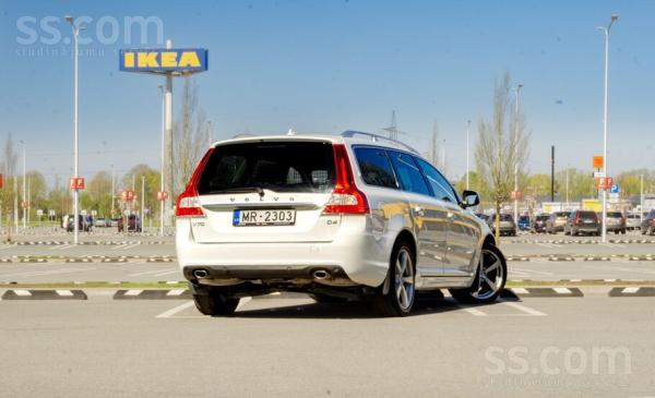 Белый Вольво В70 2014 в Рига, объемом двигателя 2.00 л и пробегом 260 тыс. км за 7000 €, фото 5 на AUTOMOTO.COM.LV