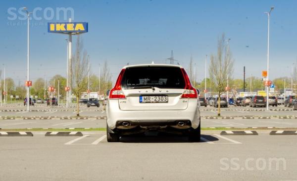 Белый Вольво В70 2014 в Рига, объемом двигателя 2.00 л и пробегом 260 тыс. км за 7000 €, фото 6 на AUTOMOTO.COM.LV