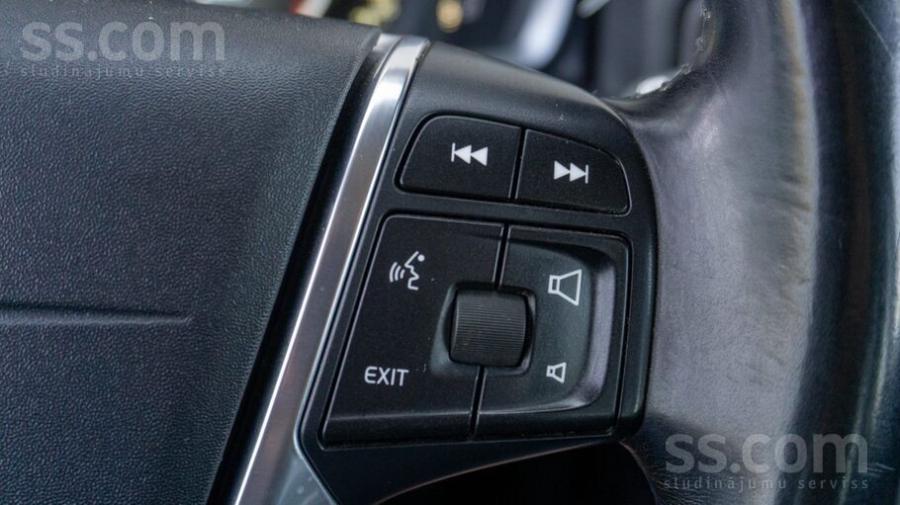 Balts Volvo V70 2014 Rīga, ar dzinēja tilpumu 2.00 L un nobraukumu 260 tūkst. km par 7000 €, foto 17 vietnē AUTOMOTO.COM.LV