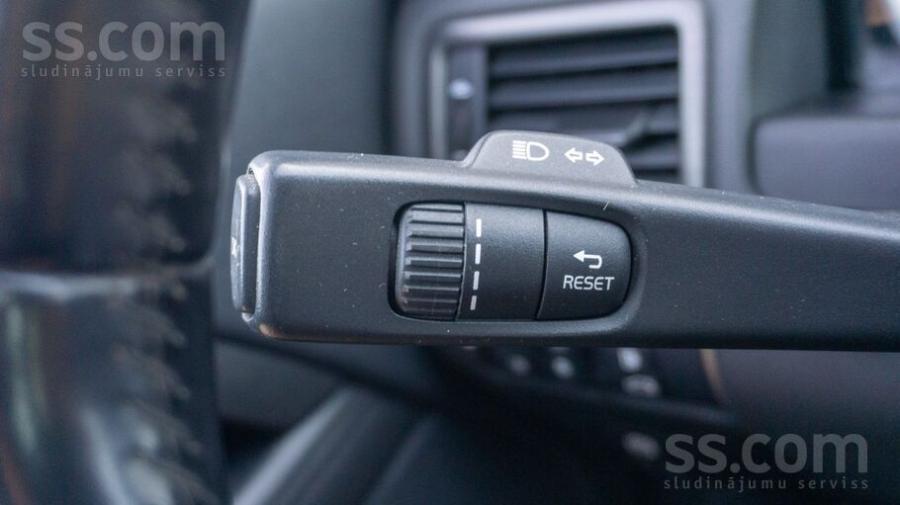 Balts Volvo V70 2014 Rīga, ar dzinēja tilpumu 2.00 L un nobraukumu 260 tūkst. km par 7000 €, foto 19 vietnē AUTOMOTO.COM.LV