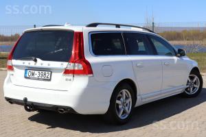 Balts Volvo V70 2014 Rīga, ar dzinēja tilpumu 2.00 L un nobraukumu 0 tūkst. km par 5250 €, foto 8 vietnē AUTOMOTO.COM.LV