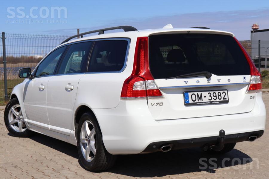 Balts Volvo V70 2014 Rīga, ar dzinēja tilpumu 2.00 L un nobraukumu 0 tūkst. km par 5250 €, foto 12 vietnē AUTOMOTO.COM.LV