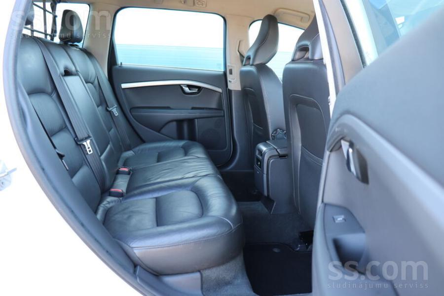 Balts Volvo V70 2014 Rīga, ar dzinēja tilpumu 2.00 L un nobraukumu 0 tūkst. km par 5250 €, foto 21 vietnē AUTOMOTO.COM.LV