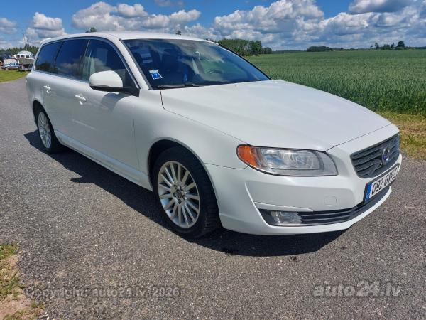White Volvo V70 2014 in Tallinn, with an engine capacity of 2.00 L and mileage of 365 thousand km for 4900 €, photo 1 on AUTOMOTO.COM.LV