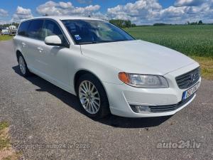 White Volvo V70 2014 in Tallinn, with an engine capacity of 2.00 L and mileage of 365 thousand km for 4900 €, photo  on AUTOMOTO.COM.LV