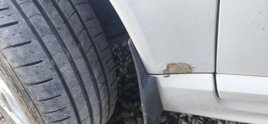 White Volvo V70 2014 in Vilnius, with an engine capacity of 2.00 L and mileage of 629 thousand km for 3850 €, photo 11 on AUTOMOTO.COM.LV