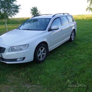 White Volvo V70 2014 in Tallinn, with an engine capacity of 0.00 L and mileage of 597 thousand km for 3800 €, photo  on AUTOMOTO.COM.LV