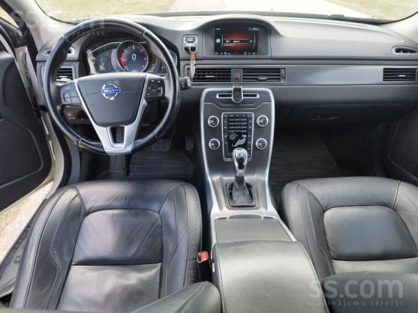 Balts Volvo V70 2014 Jelgava, ar dzinēja tilpumu 2.00 L un nobraukumu 260 tūkst. km par 7200 €, foto 5 vietnē AUTOMOTO.COM.LV