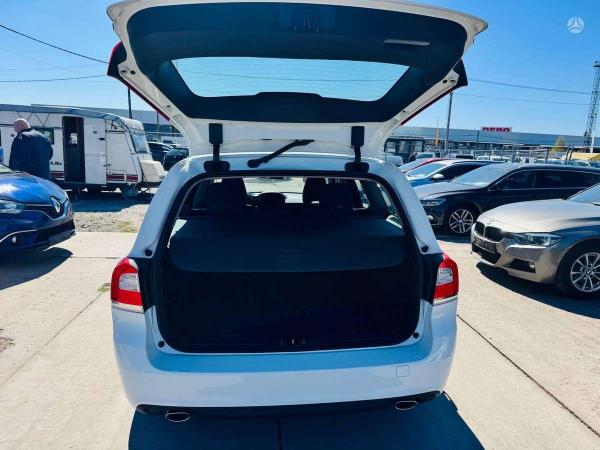 Balts Volvo V70 2014 Kauņa, ar dzinēja tilpumu 1.97 L un nobraukumu 255 tūkst. km par 6900 €, foto 10 vietnē AUTOMOTO.COM.LV