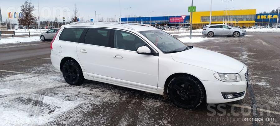 Balts Volvo V70 2015 Rīga, ar dzinēja tilpumu 2.00 L un nobraukumu 265 tūkst. km par 6300 €, foto 3 vietnē AUTOMOTO.COM.LV