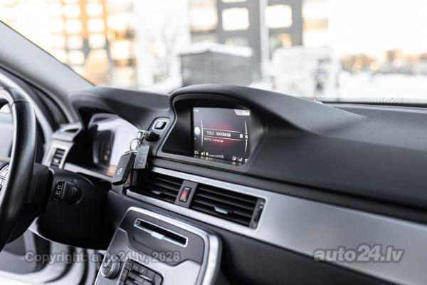 Balts Volvo V70 2015 Tallina, ar dzinēja tilpumu 2.00 L un nobraukumu 255 tūkst. km par 6999 €, foto 11 vietnē AUTOMOTO.COM.LV