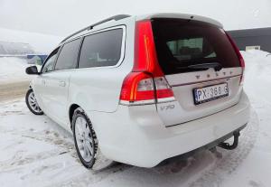Balts Volvo V70 2015 Kauņa, ar dzinēja tilpumu 1.56 L un nobraukumu 242 tūkst. km par 5550 €, foto 4 vietnē AUTOMOTO.COM.LV