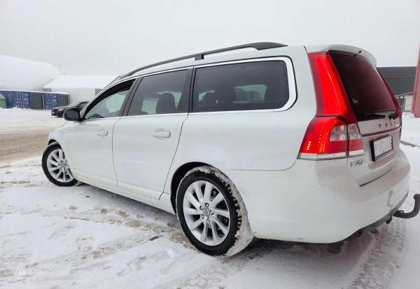 Balts Volvo V70 2015 Kauņa, ar dzinēja tilpumu 1.56 L un nobraukumu 242 tūkst. km par 5550 €, foto 5 vietnē AUTOMOTO.COM.LV