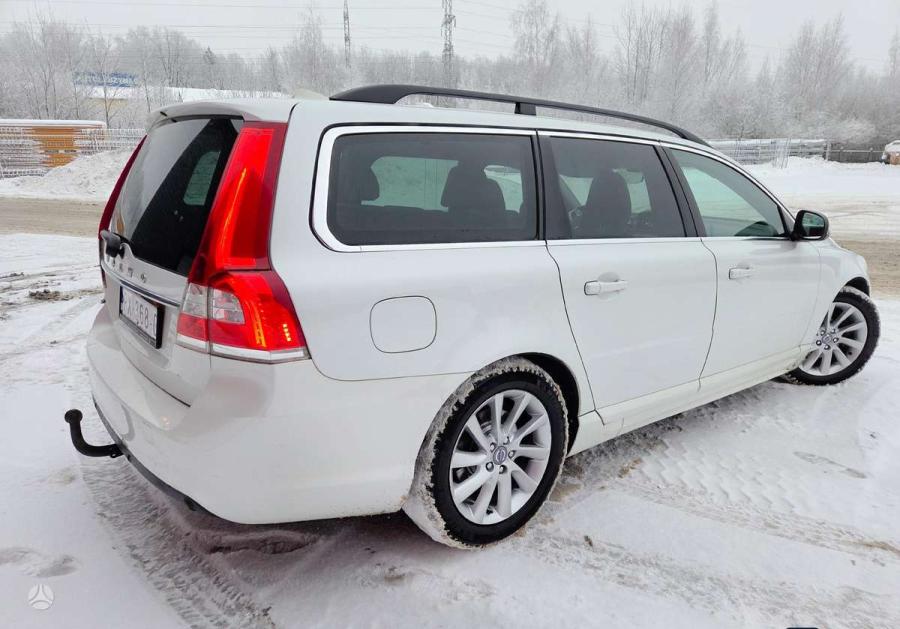Balts Volvo V70 2015 Kauņa, ar dzinēja tilpumu 1.56 L un nobraukumu 242 tūkst. km par 5550 €, foto 11 vietnē AUTOMOTO.COM.LV