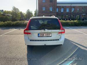 White Volvo V70 2015 in Tallinn, with an engine capacity of 1.60 L and mileage of 249 thousand km for 5990 €, photo 7 on AUTOMOTO.COM.LV