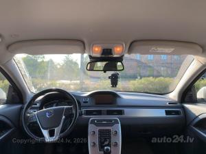 White Volvo V70 2015 in Tallinn, with an engine capacity of 1.60 L and mileage of 249 thousand km for 5990 €, photo 12 on AUTOMOTO.COM.LV