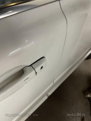 White Volvo V70 2015 in Tallinn, with an engine capacity of 1.60 L and mileage of 249 thousand km for 5990 €, photo 14 on AUTOMOTO.COM.LV