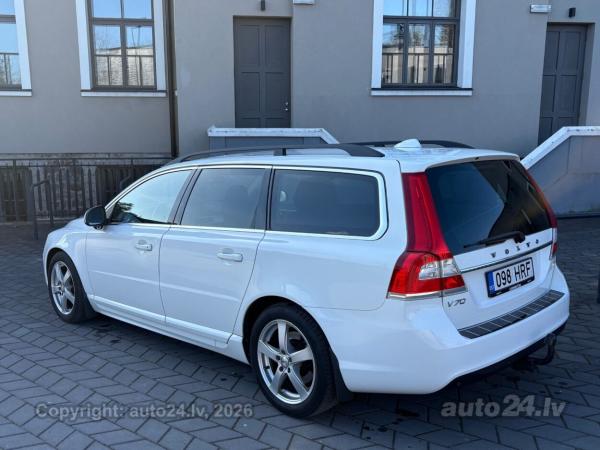 Balts Volvo V70 2015 Rapla, ar dzinēja tilpumu 1.60 L un nobraukumu 249 tūkst. km par 6500 €, foto 3 vietnē AUTOMOTO.COM.LV