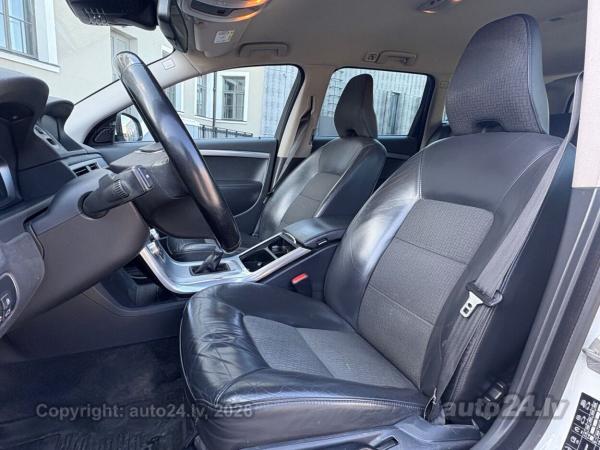 Balts Volvo V70 2015 Rapla, ar dzinēja tilpumu 1.60 L un nobraukumu 249 tūkst. km par 6500 €, foto 9 vietnē AUTOMOTO.COM.LV