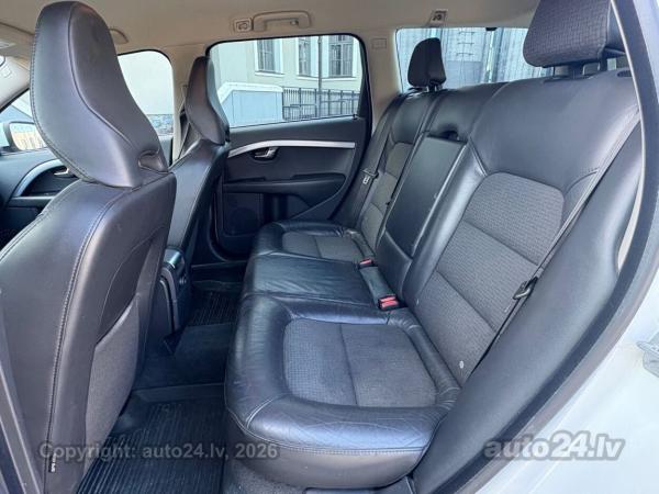 Balts Volvo V70 2015 Rapla, ar dzinēja tilpumu 1.60 L un nobraukumu 249 tūkst. km par 6500 €, foto 10 vietnē AUTOMOTO.COM.LV