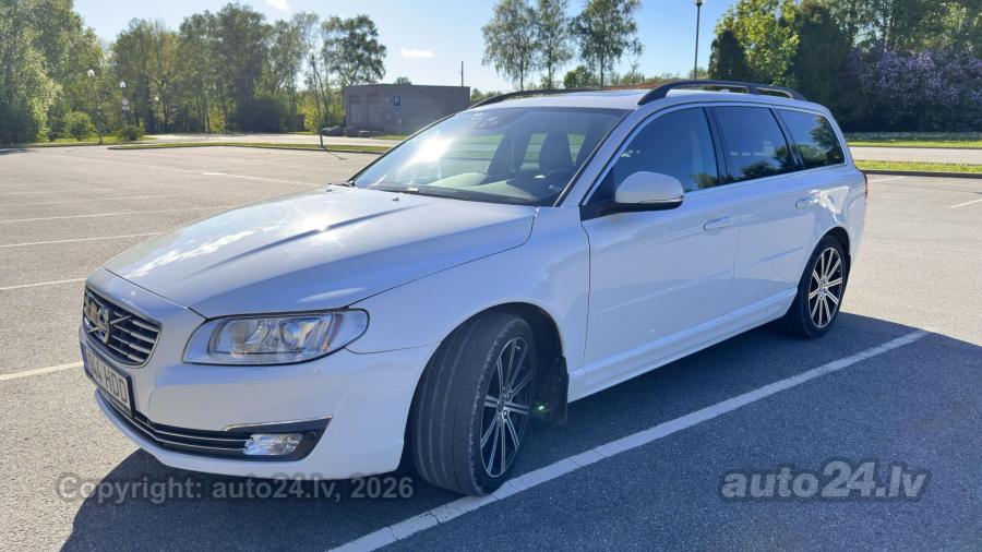 Balts Volvo V70 2015 Tallina, ar dzinēja tilpumu 2.40 L un nobraukumu 248 tūkst. km par 11700 €, foto 4 vietnē AUTOMOTO.COM.LV