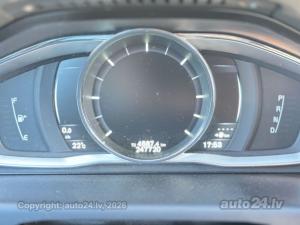 Balts Volvo V70 2015 Tallina, ar dzinēja tilpumu 2.40 L un nobraukumu 248 tūkst. km par 11700 €, foto 8 vietnē AUTOMOTO.COM.LV
