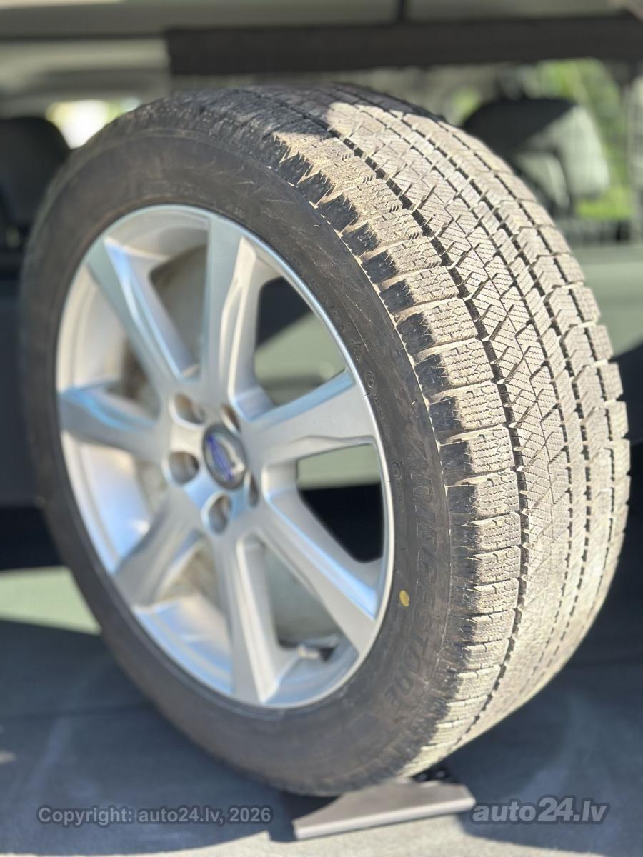 Balts Volvo V70 2015 Tallina, ar dzinēja tilpumu 2.40 L un nobraukumu 248 tūkst. km par 11700 €, foto 12 vietnē AUTOMOTO.COM.LV