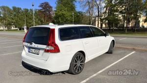 Balts Volvo V70 2015 Tallina, ar dzinēja tilpumu 2.40 L un nobraukumu 248 tūkst. km par 11700 €, foto 14 vietnē AUTOMOTO.COM.LV