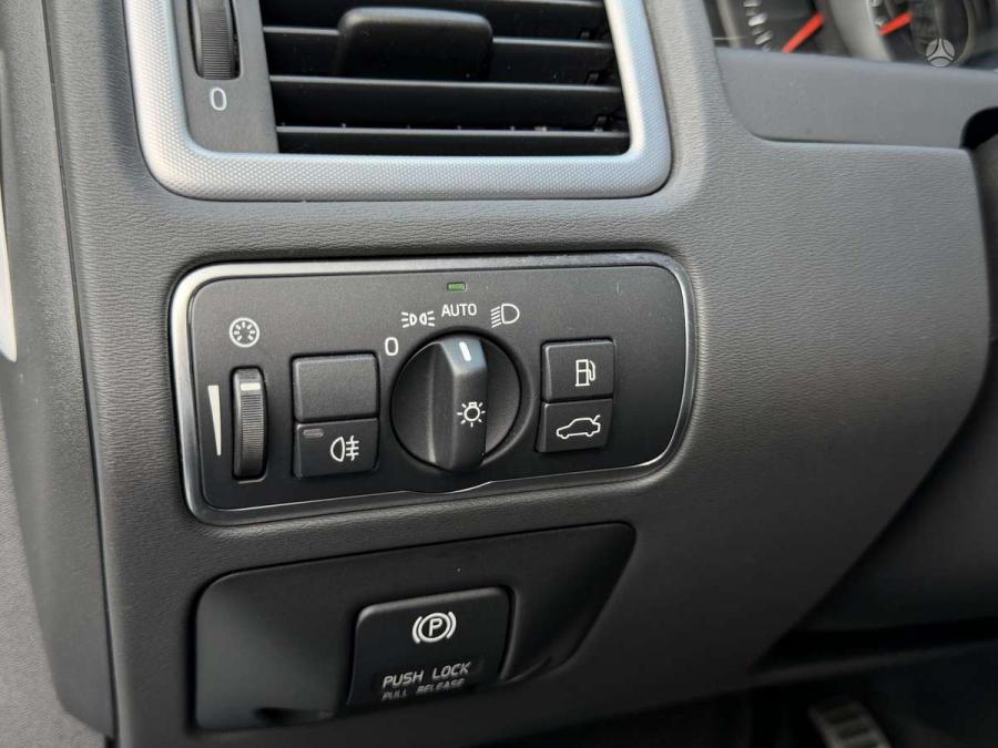 Белый Вольво В70 2015 в Утена, объемом двигателя 1.98 л и пробегом 250 тыс. км за 8750 €, фото 28 на AUTOMOTO.COM.LV