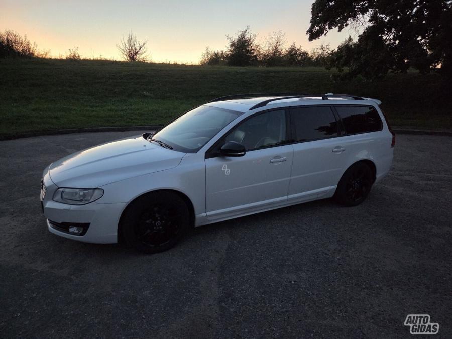 White Volvo V70 2015 in Kaunas, with an engine capacity of 2.00 L and mileage of 303 thousand km for 7350 €, photo 4 on AUTOMOTO.COM.LV