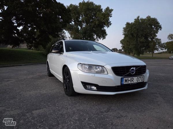 White Volvo V70 2015 in Kaunas, with an engine capacity of 2.00 L and mileage of 303 thousand km for 7300 €, photo 1 on AUTOMOTO.COM.LV