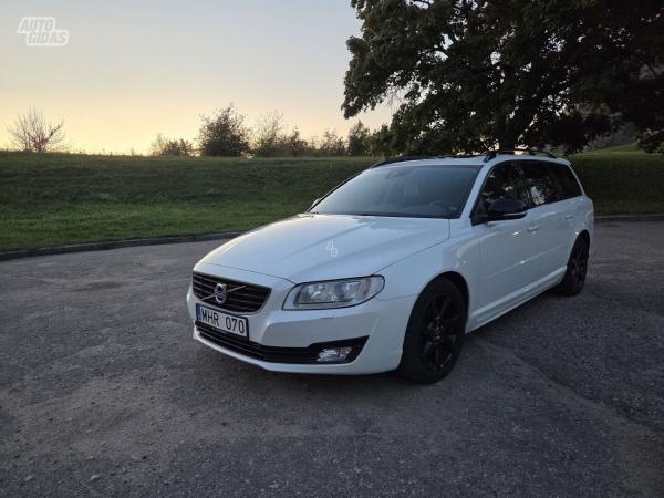 White Volvo V70 2015 in Kaunas, with an engine capacity of 2.00 L and mileage of 303 thousand km for 7300 €, photo 3 on AUTOMOTO.COM.LV
