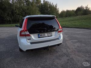 Белый Вольво В70 2015 в Каунас, объемом двигателя 2.00 л и пробегом 303 тыс. км за 7300 €, фото 9 на AUTOMOTO.COM.LV