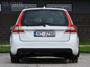 Balts Volvo V70 2015 Rīga, ar dzinēja tilpumu 1.60 L un nobraukumu 299 tūkst. km par 7500 €, foto 7 vietnē AUTOMOTO.COM.LV