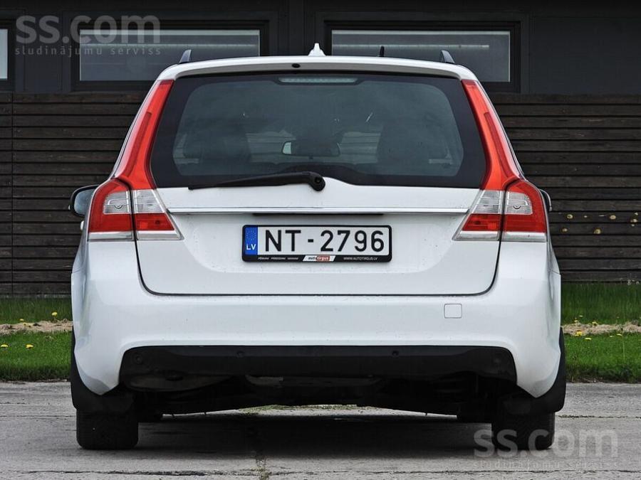 Balts Volvo V70 2015 Rīga, ar dzinēja tilpumu 1.60 L un nobraukumu 299 tūkst. km par 7500 €, foto 7 vietnē AUTOMOTO.COM.LV