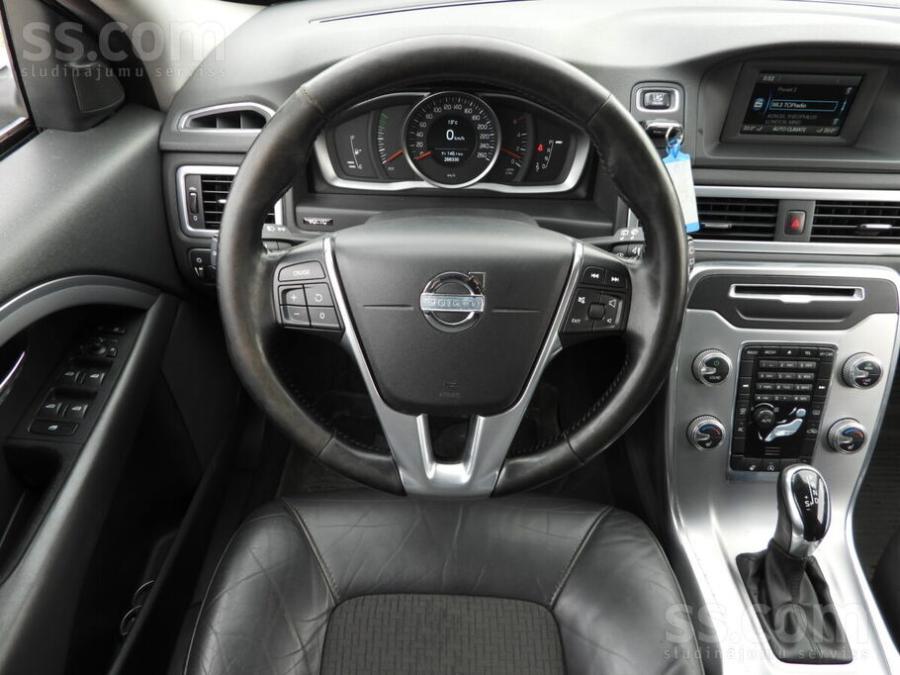 Balts Volvo V70 2015 Rīga, ar dzinēja tilpumu 1.60 L un nobraukumu 299 tūkst. km par 7500 €, foto 12 vietnē AUTOMOTO.COM.LV
