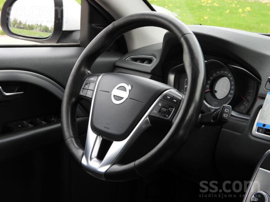 Balts Volvo V70 2015 Rīga, ar dzinēja tilpumu 1.60 L un nobraukumu 299 tūkst. km par 7500 €, foto 13 vietnē AUTOMOTO.COM.LV