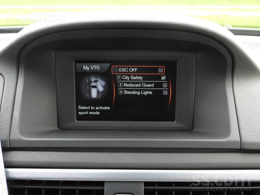 Balts Volvo V70 2015 Rīga, ar dzinēja tilpumu 1.60 L un nobraukumu 299 tūkst. km par 7500 €, foto 19 vietnē AUTOMOTO.COM.LV
