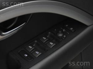 Balts Volvo V70 2015 Rīga, ar dzinēja tilpumu 1.60 L un nobraukumu 299 tūkst. km par 7500 €, foto 24 vietnē AUTOMOTO.COM.LV