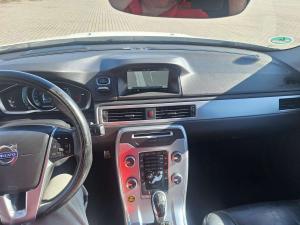 White Volvo V70 2015 in Marijampole, with an engine capacity of 2.40 L and mileage of 231 thousand km for 7400 €, photo 23 on AUTOMOTO.COM.LV