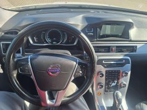 White Volvo V70 2015 in Marijampole, with an engine capacity of 2.40 L and mileage of 231 thousand km for 7400 €, photo 25 on AUTOMOTO.COM.LV