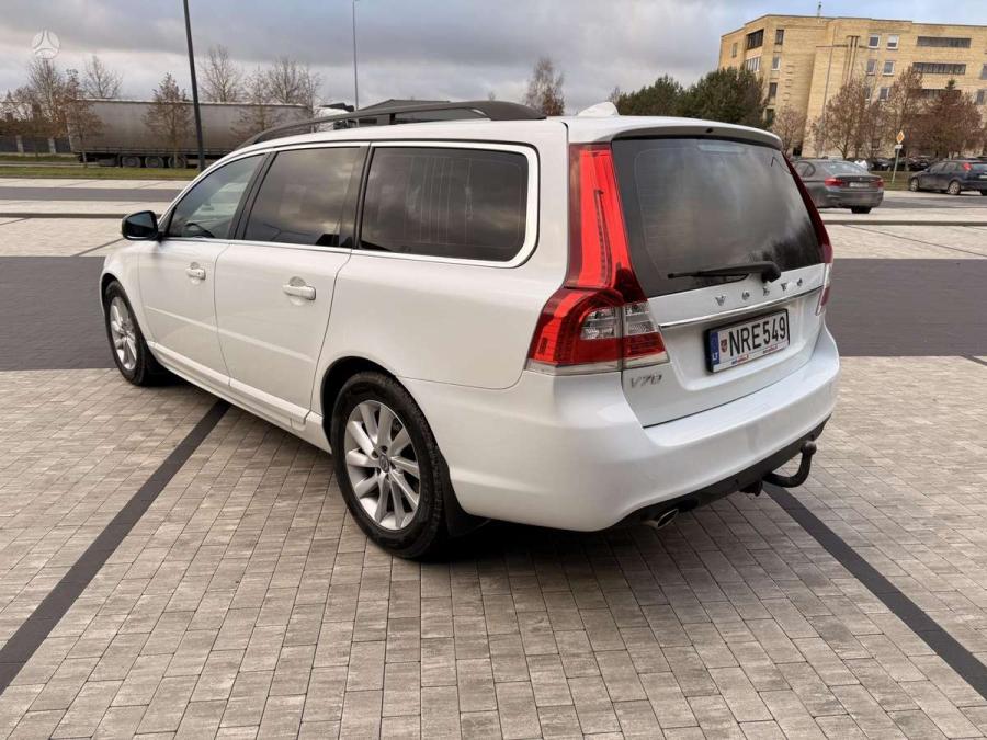 Balts Volvo V70 2016 Šauļi, ar dzinēja tilpumu 2.00 L un nobraukumu 237 tūkst. km par 7450 €, foto 3 vietnē AUTOMOTO.COM.LV