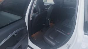 White Volvo V70 2016 in Vilnius, with an engine capacity of 2.00 L and mileage of 308 thousand km for 8250 €, photo 12 on AUTOMOTO.COM.LV