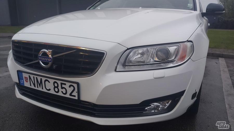White Volvo V70 2016 in Vilnius, with an engine capacity of 2.00 L and mileage of 308 thousand km for 8250 €, photo 21 on AUTOMOTO.COM.LV