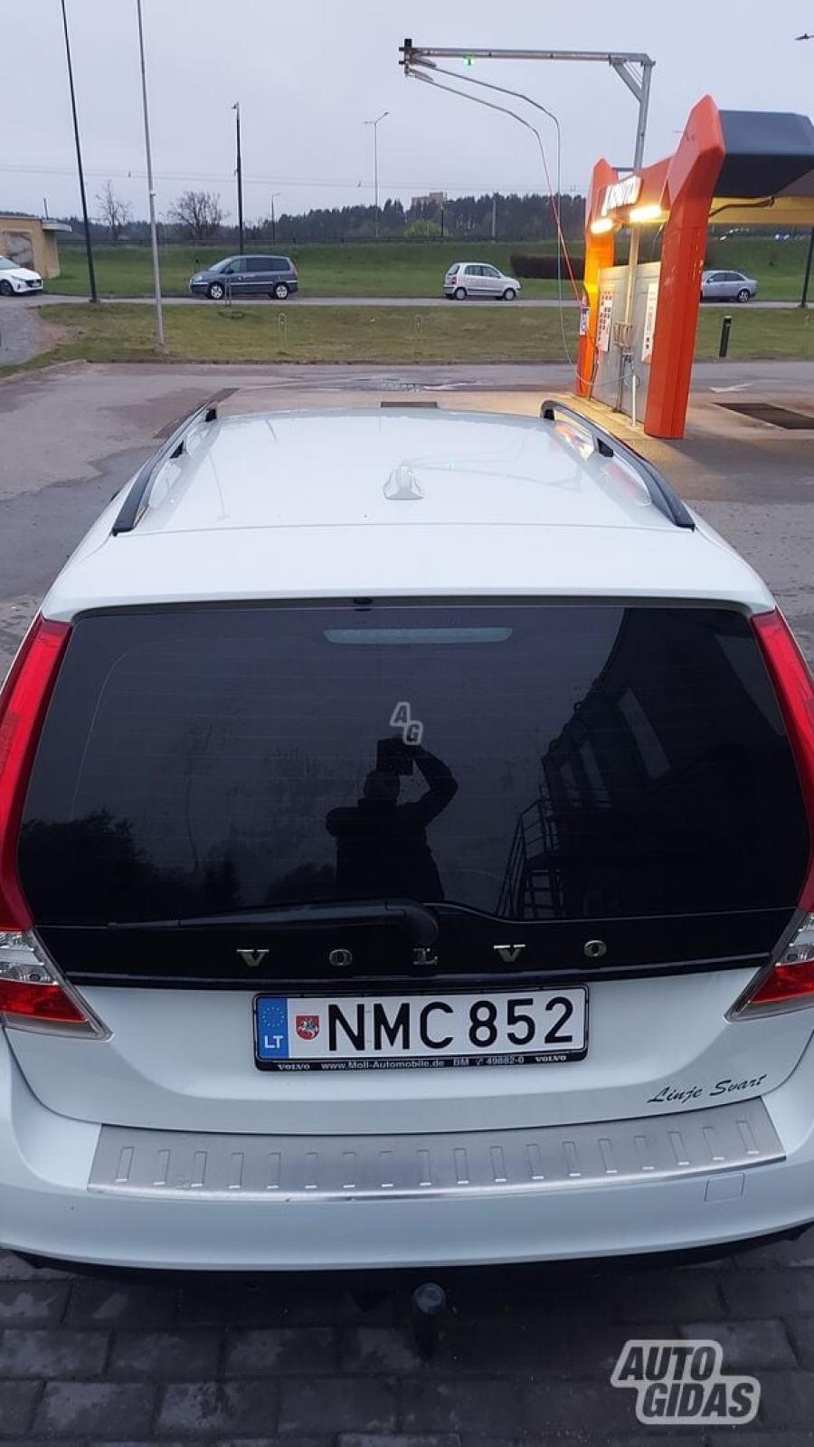 White Volvo V70 2016 in Vilnius, with an engine capacity of 2.00 L and mileage of 308 thousand km for 8250 €, photo 25 on AUTOMOTO.COM.LV